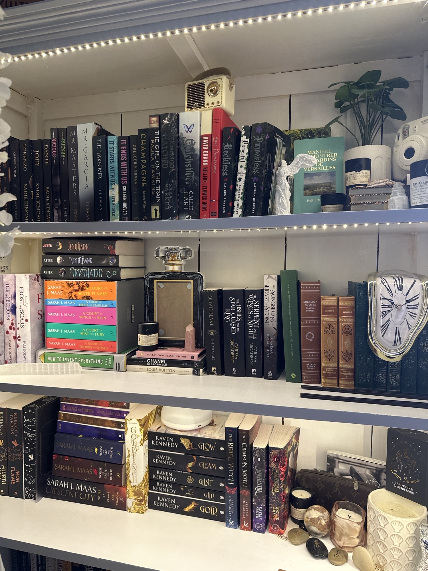 A Court of Libraries and LED Lights – Find Out With Chelsea